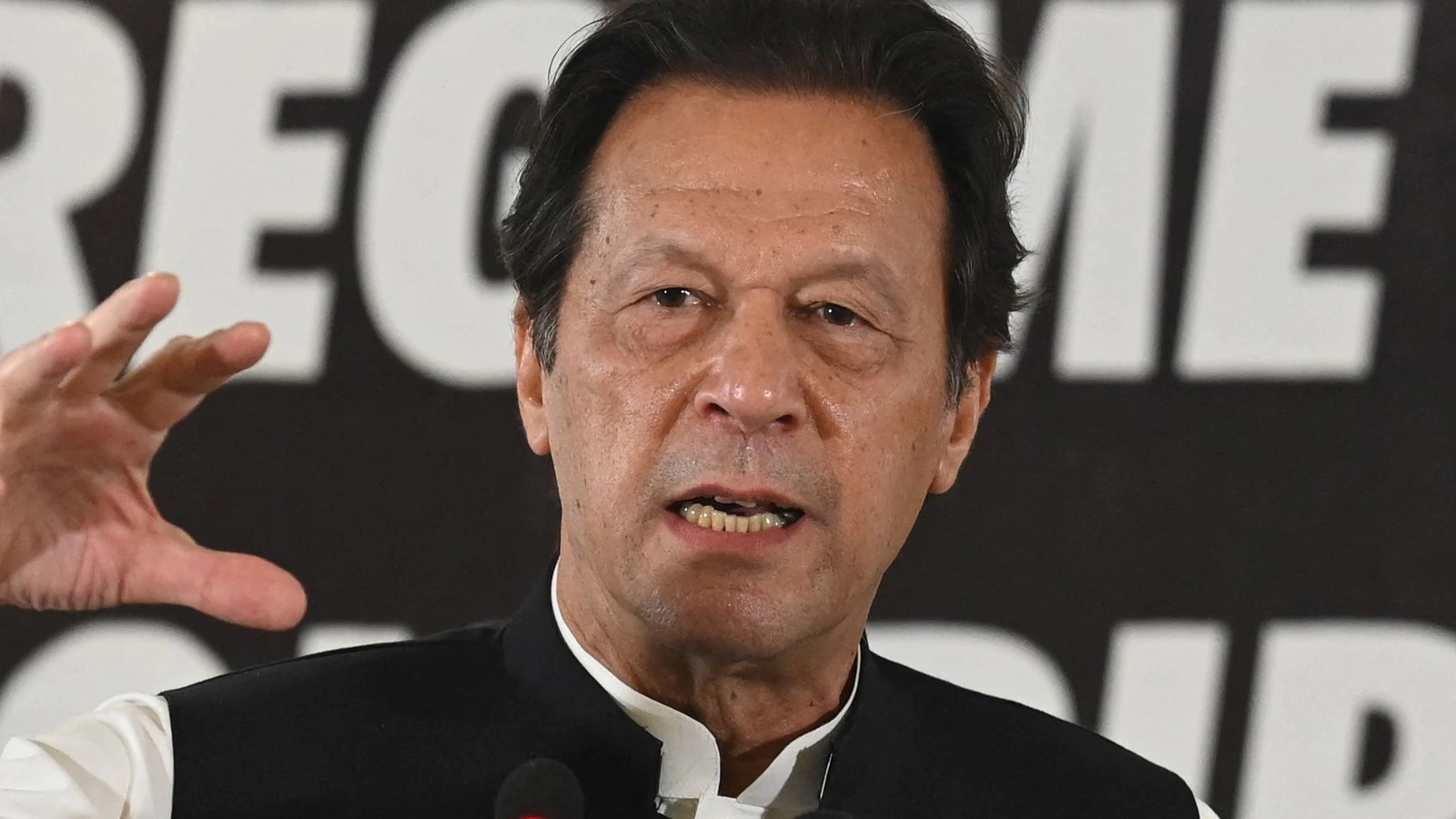 Former Pakistan PM Imran Khan taken into custody by Pakistan ...